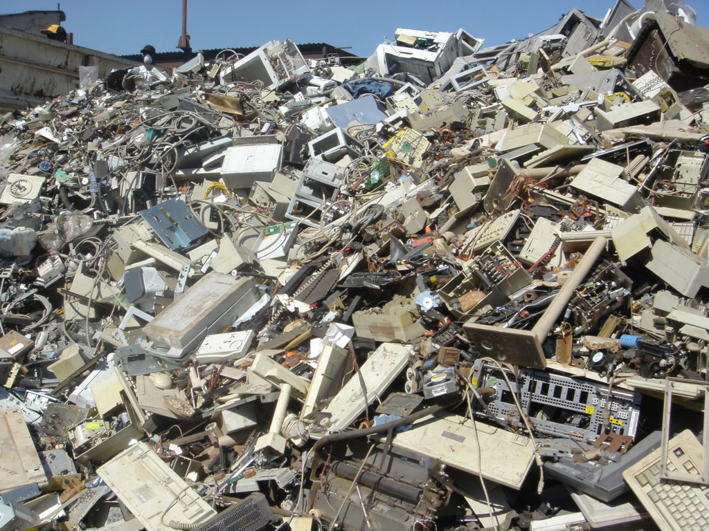Group sensitises students to dangers of e-waste - EnviroNews Nigeria
