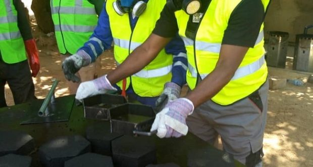 Images: Making interlocking blocks from plastic waste - EnviroNews ...