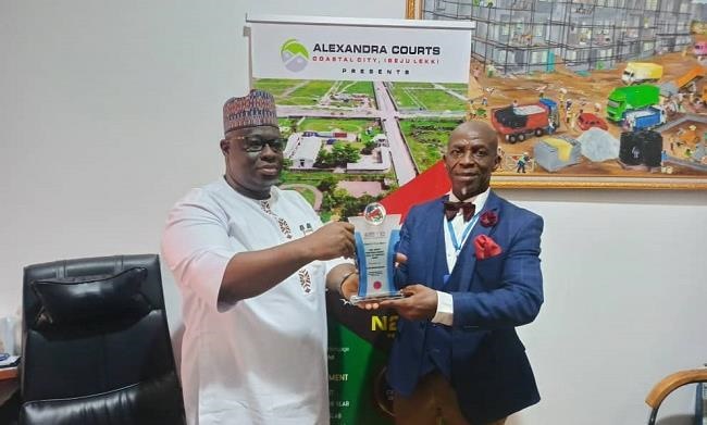 Images: Durojaiye honoured as one of Nigeria’s 100 most distinguished ...
